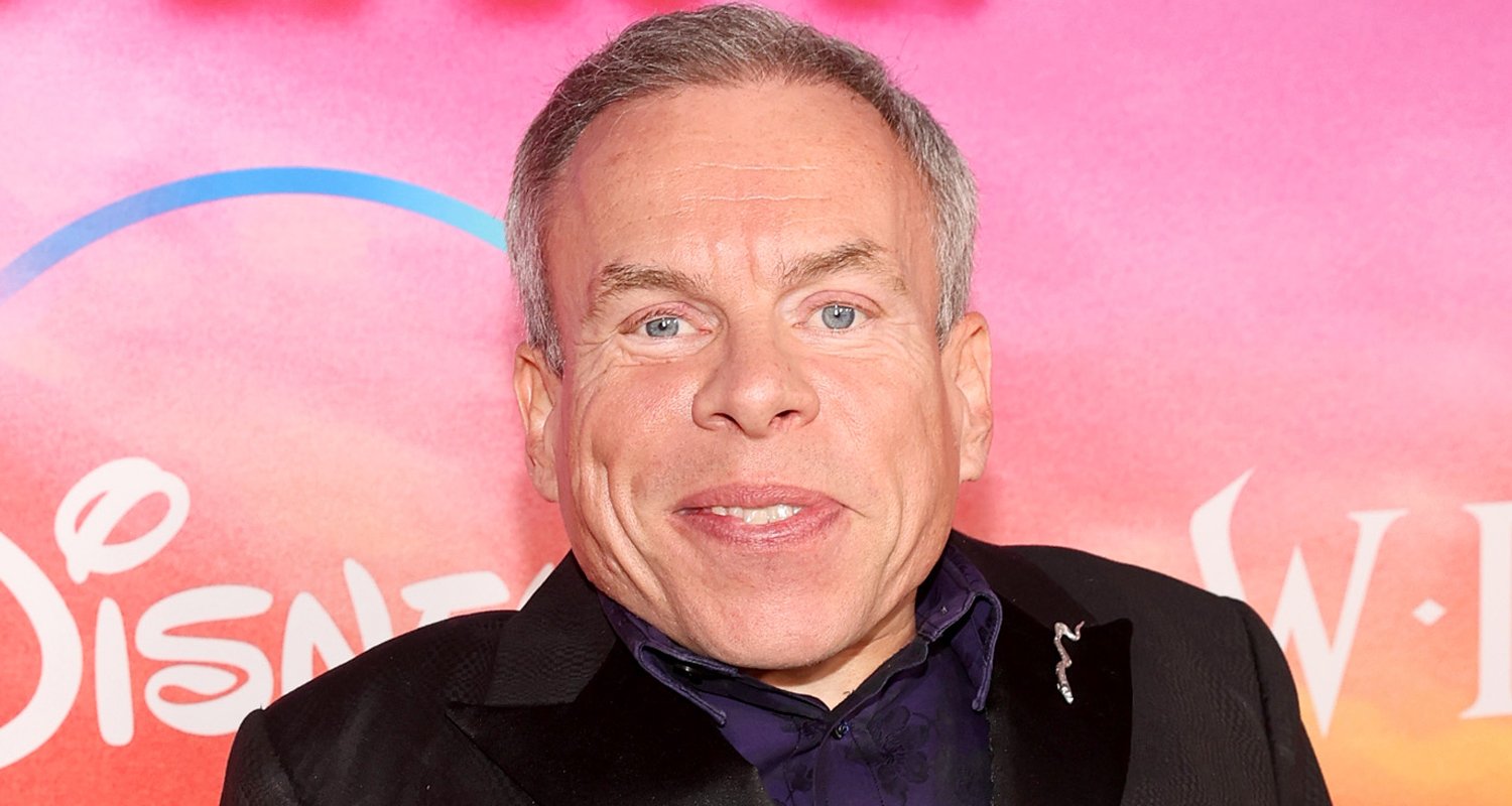 Warwick Davis Reflects on Grieving the Deaths of His First Two Children ...