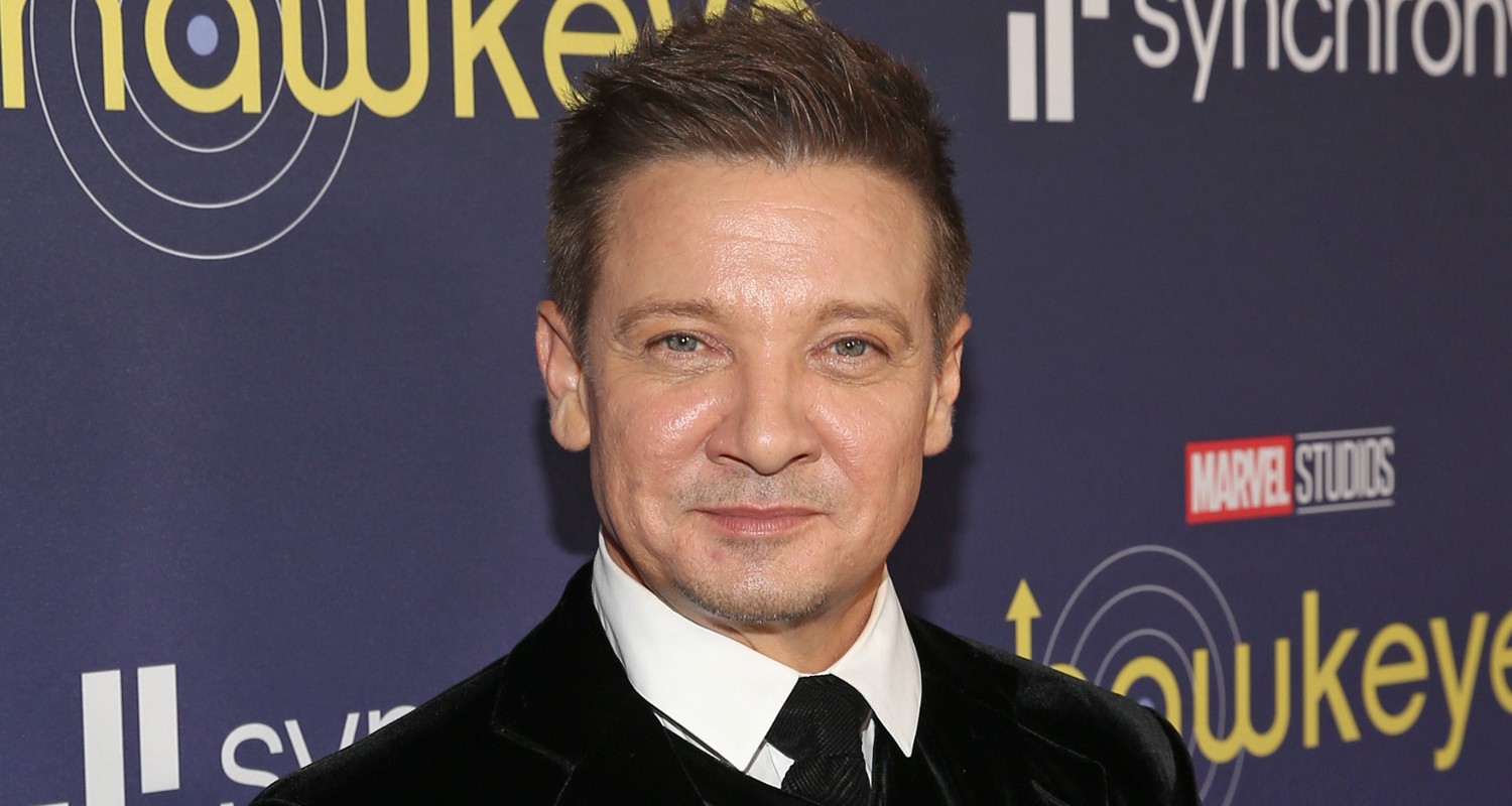 Jeremy Renner Shares New Photo From His Hospital Bed, Thanks Medical ...
