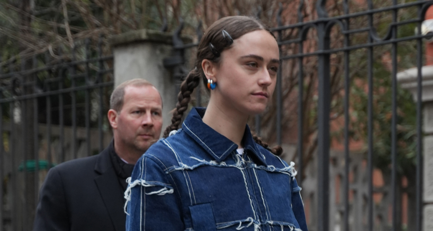 Fashion Icon Ella Emhoff Wears Deconstructed Denim to Sunnei’s Fashion ...