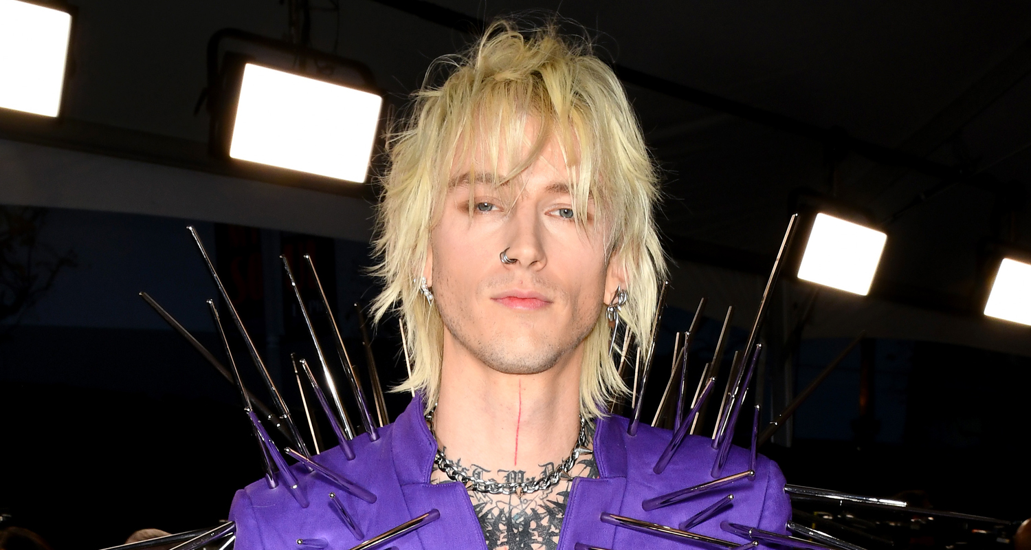 Machine Gun Kelly Was Electrocuted During Super Bowl Weekend ...