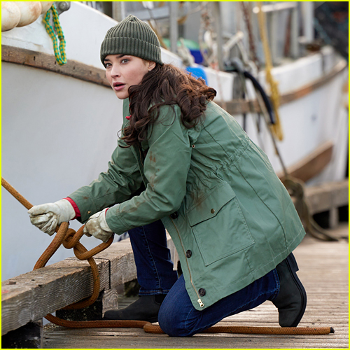 Rhiannon Fish Didn’t Complain At All About Her Kissing Scenes with ...