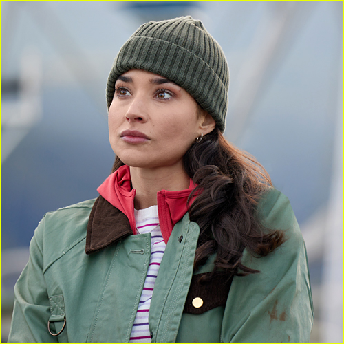 Rhiannon Fish Didn’t Complain At All About Her Kissing Scenes with ...