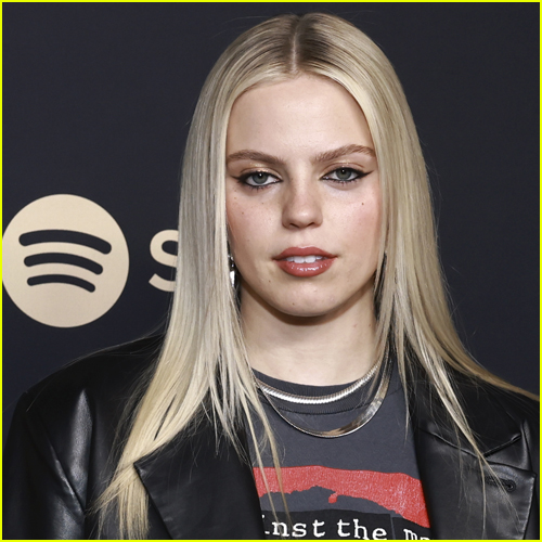 Reneé Rapp Opens Up About What Goes On Privately in the Industry & Her ...