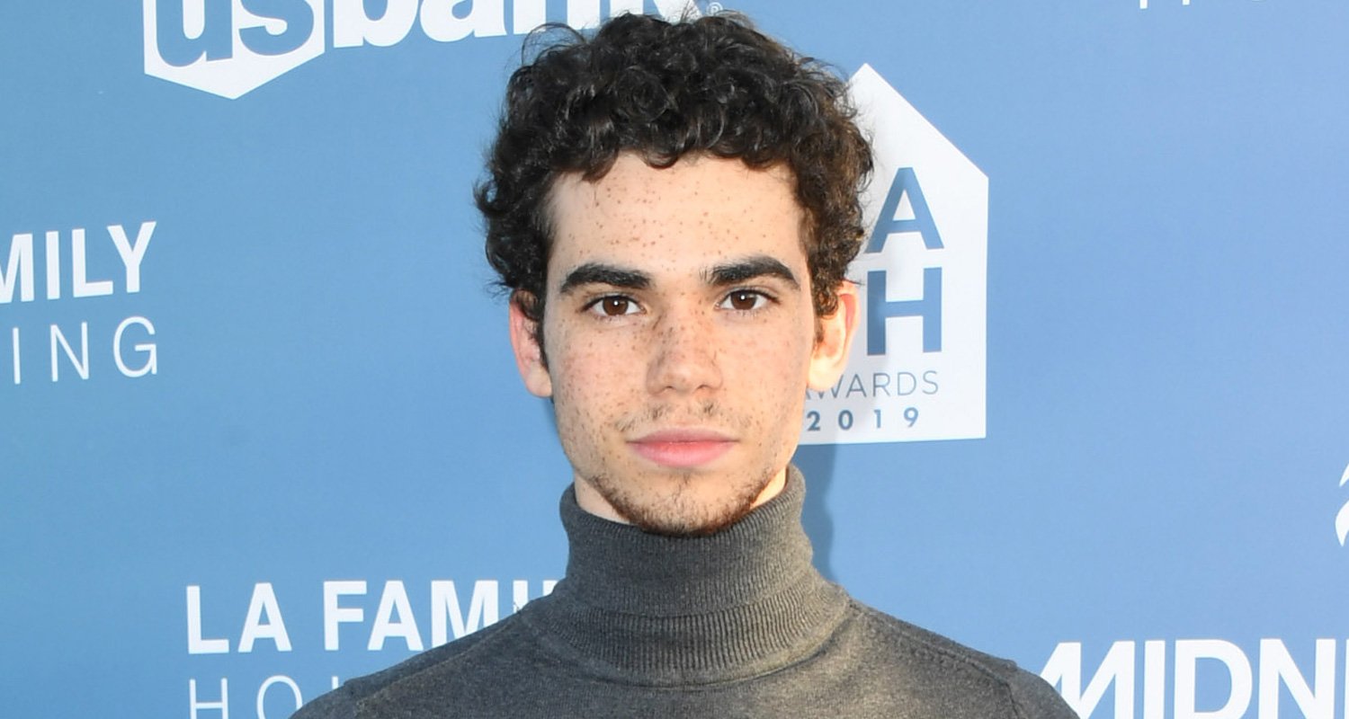‘The Descendants’ Stars Reunite to Honor the Late Cameron Boyce ...