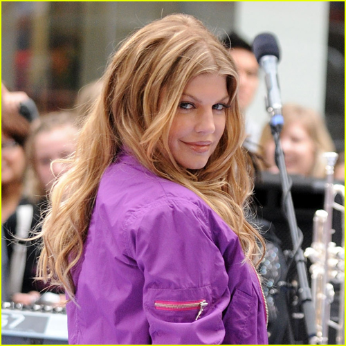 Kim Petras Shouts Out Fergie, Reveals Which Pop Star Helped Her Learn English | EG, Extended ...