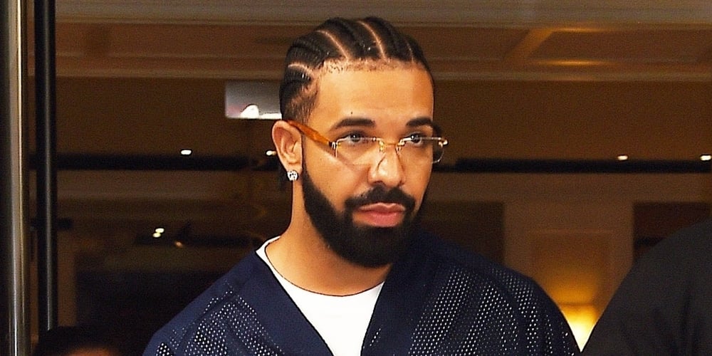 Drake Steps Out in NYC Ahead of His Performance at the Barclays Center ...