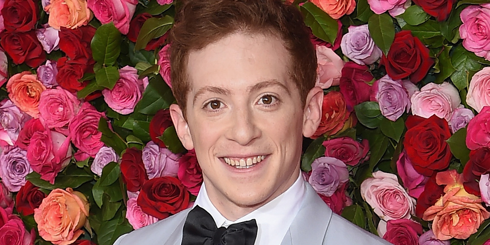 Ariana Grande’s Boyfriend Ethan Slater Back In New York Amid Split from ...