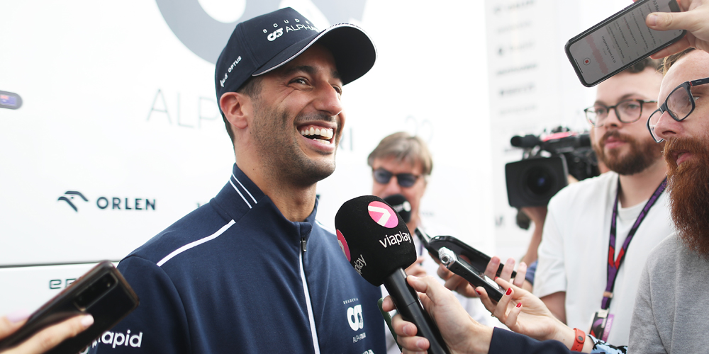 Daniel Ricciardo Gets Enthusiastic Welcome Back From Fans Ahead of F1′s ...