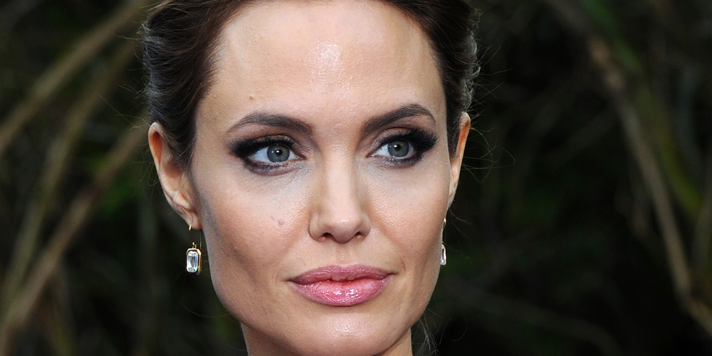 Angelina Jolie’s New Middle Finger Tattoos Are Getting Attention Online! | Angelina Jolie ...