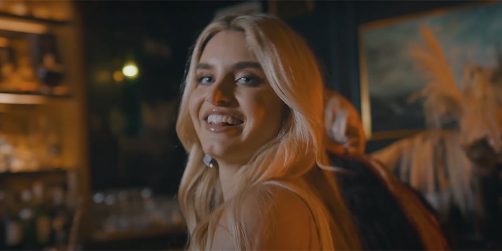 Country Star Siena Enjoys a Girls Night Out in Her ‘Get To Me’ Music ...