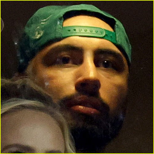 Who’s Sitting in Travis Kelce’s Suite at Chiefs/Eagles Game? 1 Kelce ...