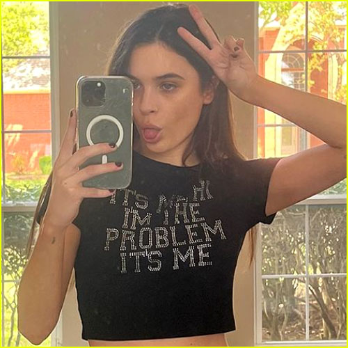 Inside Selena Gomez’s Group of Ride or Die Friends, Which Includes ...