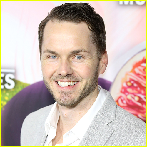 Hallmark Stars Tyler Hynes, Andrew Walker, & Paul Campbell Reveal When ...