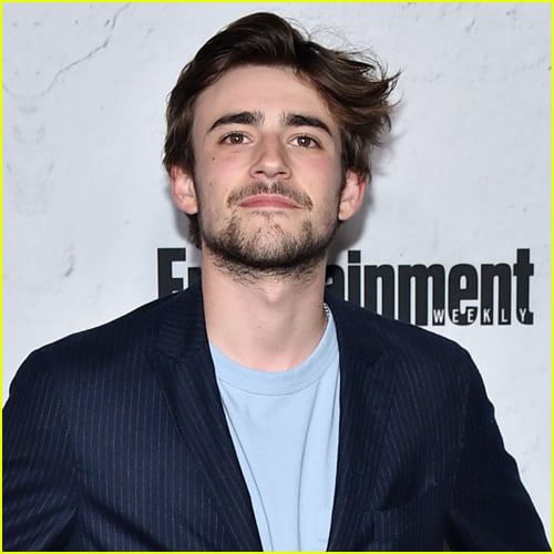 Noah Baumbach Adds So Many Stars to His New Netflix Movie (Including a ...