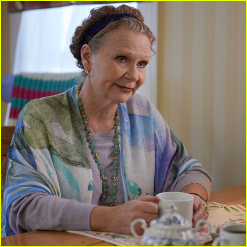 ‘Legend of the Lost Locket’ – 2 ‘When Calls the Heart’ Stars Featured ...