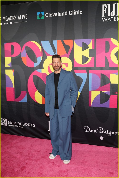 Blake Shelton Gets Support from Wife Gwen Stefani as He’s Honored at ...