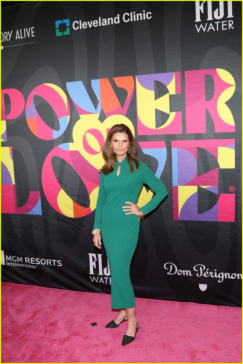 Blake Shelton Gets Support from Wife Gwen Stefani as He’s Honored at ...