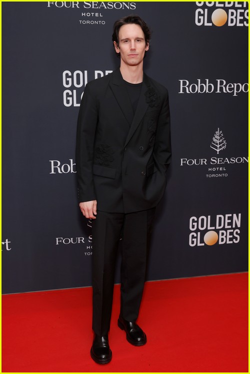 Jennifer Lopez, Demi Moore & More Stars Attend Road to Golden Globes ...