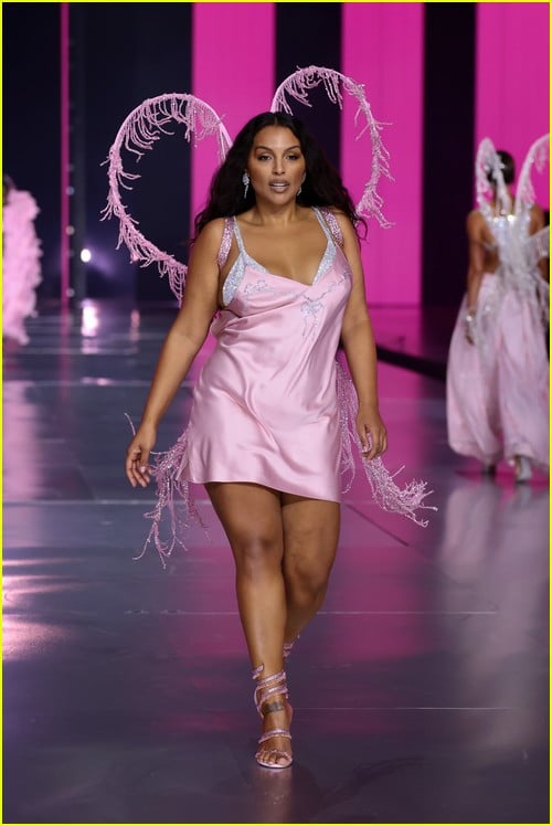 Every Model on Victoria’s Secret Fashion Show 2024 Runway Revealed ...