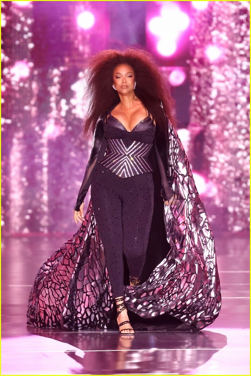 Every Model on Victoria’s Secret Fashion Show 2024 Runway Revealed ...