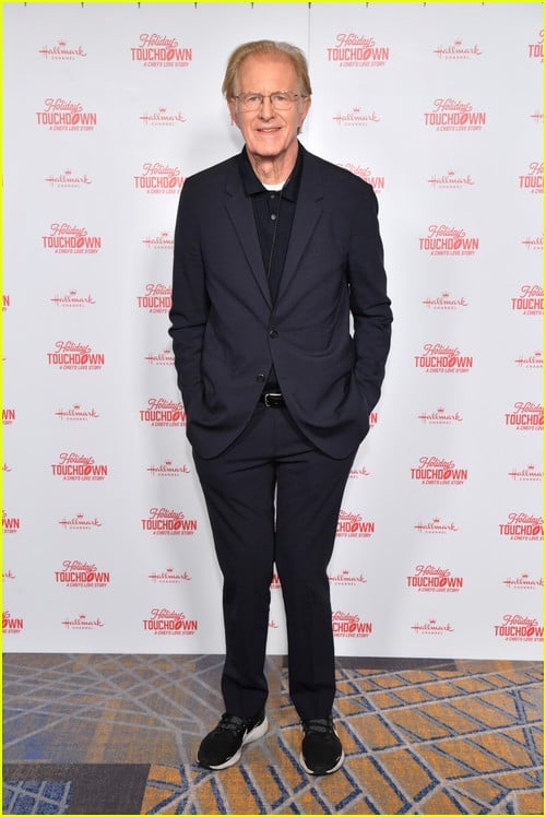 Tyler Hynes & Hunter King Get Support From Hallmark Stars & Kansas City ...