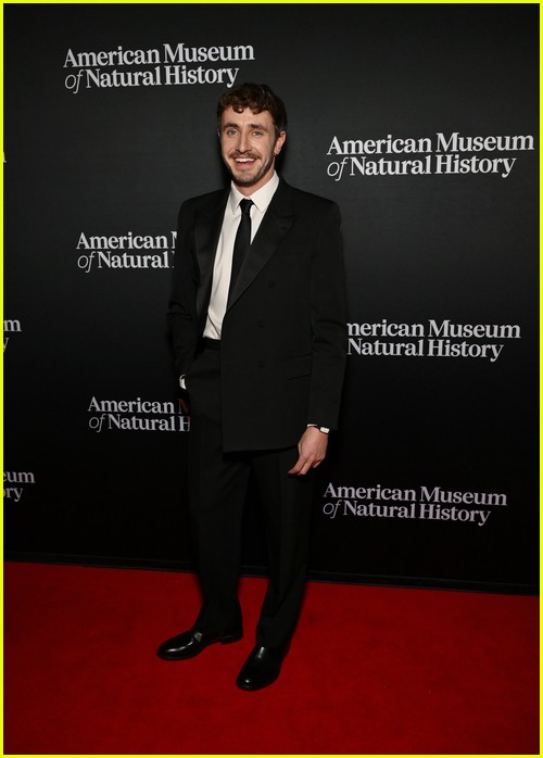 Scarlett Johansson & Colin Jost Enjoy Rare Date Night At American ...