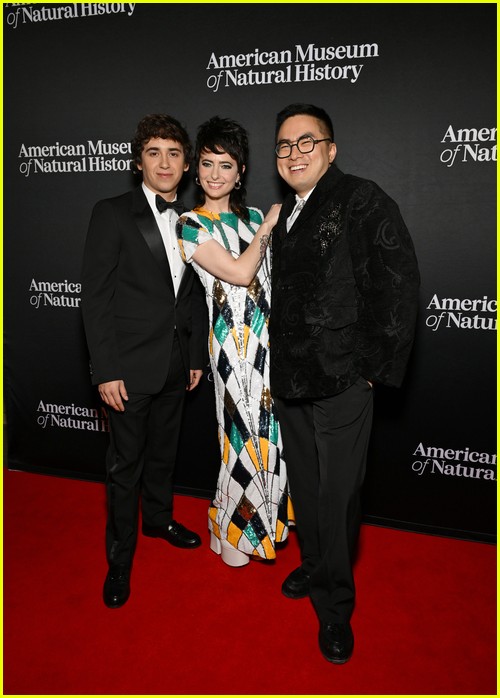 Scarlett Johansson & Colin Jost Enjoy Rare Date Night At American ...