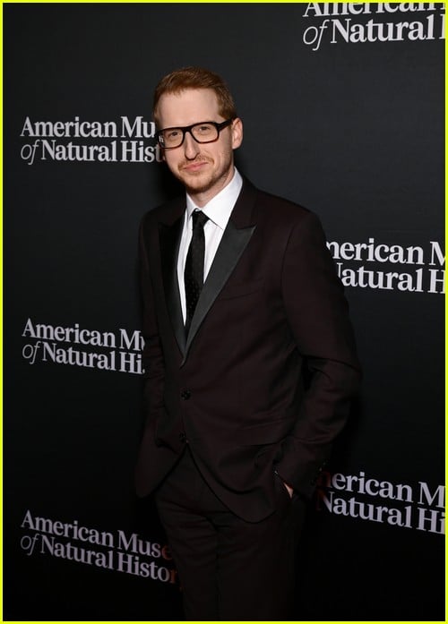 Scarlett Johansson & Colin Jost Enjoy Rare Date Night At American ...