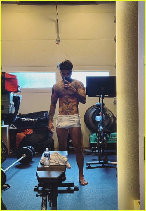 Rauw Alejandro Strips Down to His Underwear for Steamy Gym Pic | Rauw ...