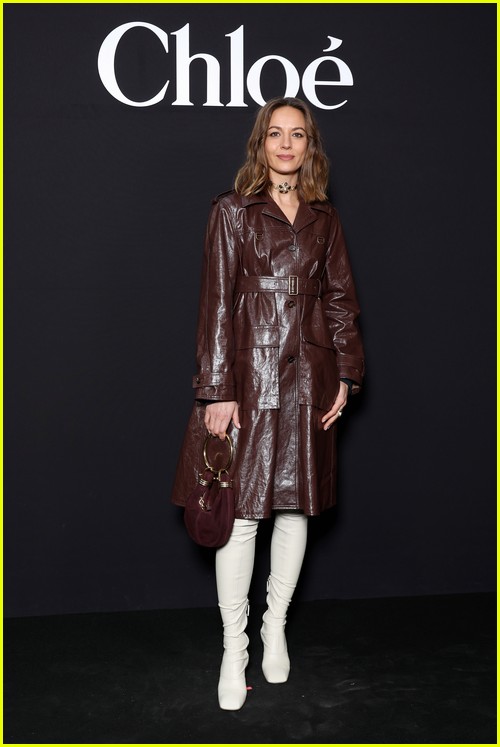 Doechii Goes Barefoot for Chloe Show During Paris Fashion Week – See ...