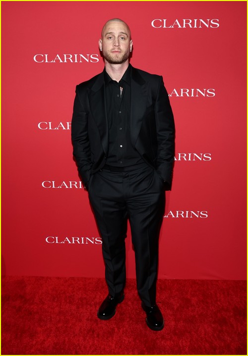 Justin Long & Kate Bosworth Watch Gwen Stefani Perform at Clarins ICONS ...