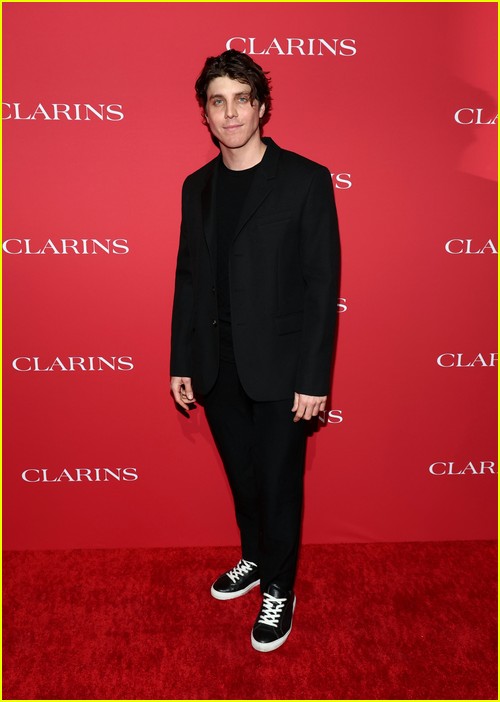 Justin Long & Kate Bosworth Watch Gwen Stefani Perform at Clarins ICONS ...