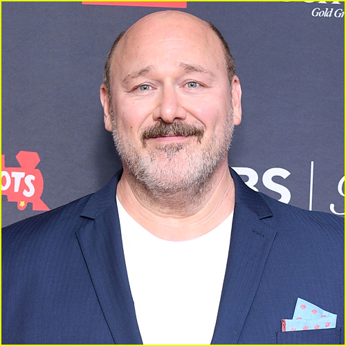 ‘Office Romance’ Casting Update: Jennifer Lopez & Brett Goldstein’s ...