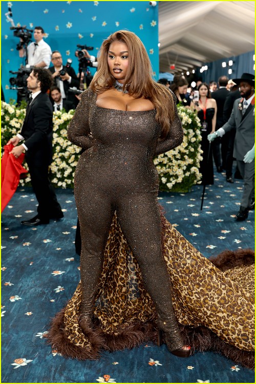 Every Celeb at Met Gala 2025 – See All Red Carpet Photos & Full Guest List (Updating Live All ...