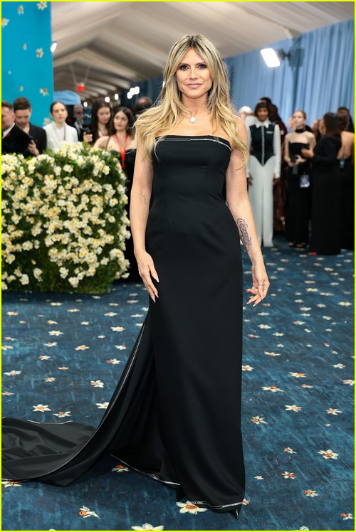 Every Celeb at Met Gala 2025 – See All Red Carpet Photos & Full Guest List (Updating Live All ...