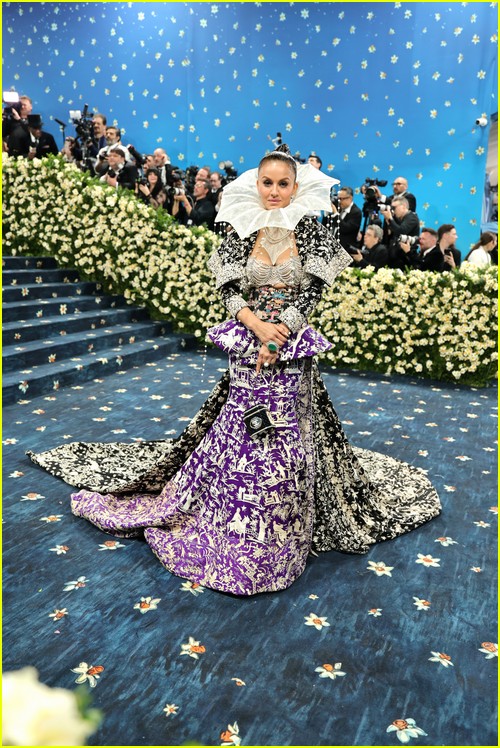 Every Celeb at Met Gala 2025 – See All Red Carpet Photos & Full Guest List (Updating Live All ...