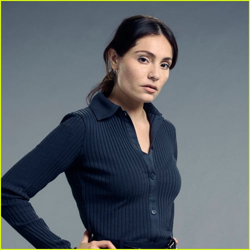 ‘Law & Order: SVU’ Cast Shakeup: 2 Stars Are Leaving After Season 26 ...