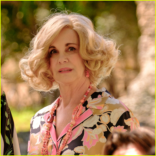 Why 5 ‘A Simple Favor’ Actors Didn’t Return for Sequel, Plus 9 Cast ...