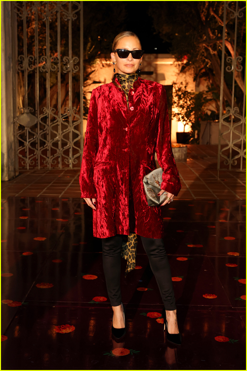 Camila Cabello Presents Abuelita Award to Her Grandma Mercedes ...