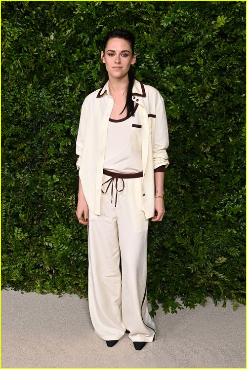 Kristen Stewart, Kate Hudson, Riley Keough, & More Stars Attend the ...