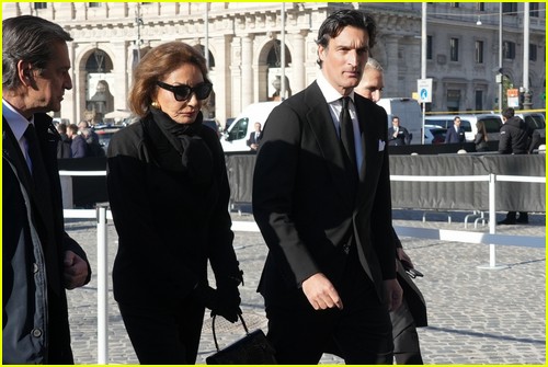 Anne Hathaway, Donatella Versace, & More Gather in Italy for Valentino ...