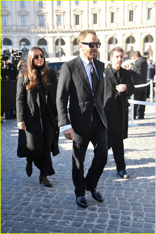 Anne Hathaway, Donatella Versace, & More Gather in Italy for Valentino ...